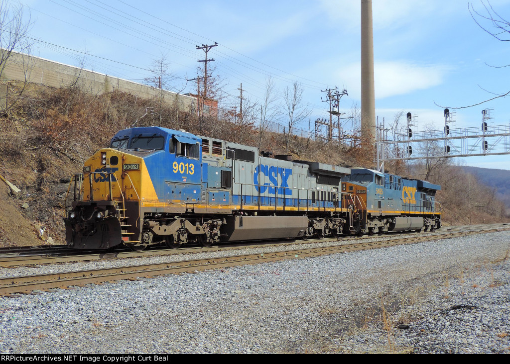 CSX 9013 and 5495